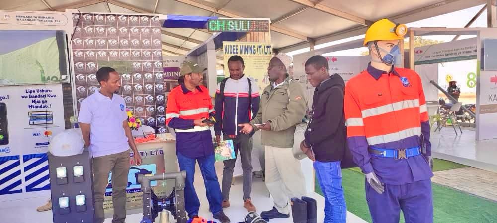 WACHIMBAJI WAPEWA MBINU YA KUTOA UDONGO MIGODINI – Demo Krasia