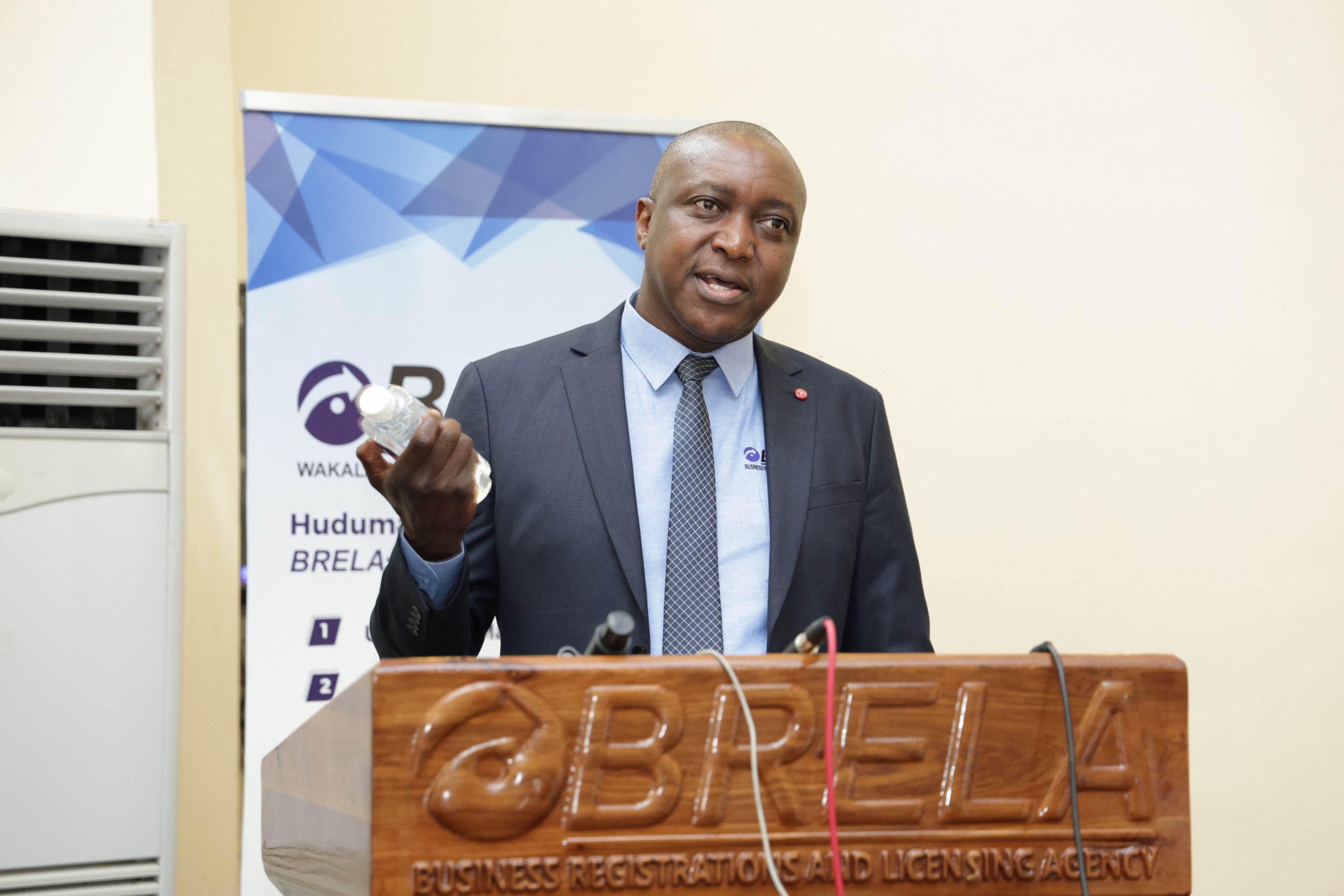 BRELA YAWASHAURI WABUNIFU WA MAUMBO NA MICHORO KUBUNI MAUMBO YENYE ...